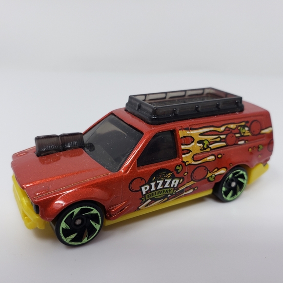 Mattel | Toys | Hot Wheels Pizza Delivery Van Time Shifter 27 Diecast ...